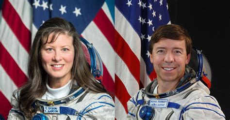 Suspenden Caminata Espacial De La Nasa En La Eei Por Problemas Con