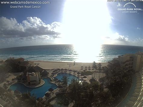 For Travelers Live Cam Of Cancun So You Can Monitor The Weather R