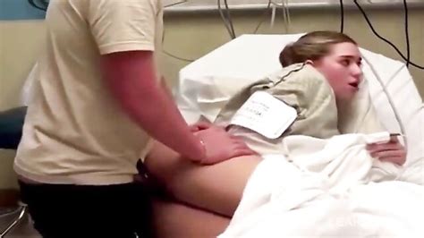 Sexy Babe Couple Decided To Have Sex In The Medical Ward