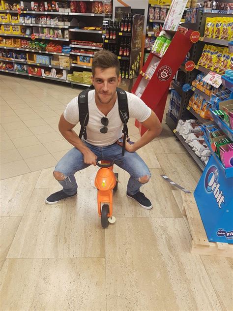 Ariel Vanean Ariel Vanean Twitter Ariel Home Appliances Vacuum