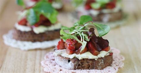 딸기 브루스케타 만들기