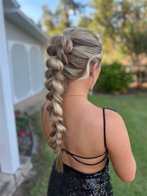 25 Breathtaking Ball Hairstyles That Will Make You Feel Like Royalty