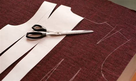 How Many Yards Of Fabric To Make A Dress