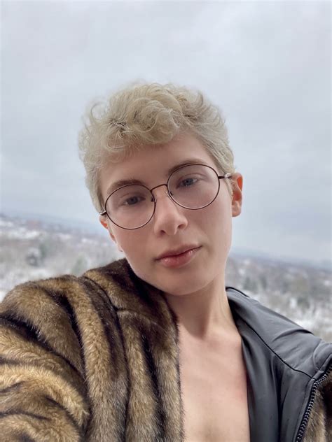 Noah On Twitter A Hoe Never Gets Cold Https T Co WDyUe Ymeb Twitter