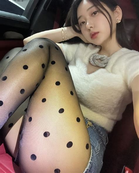 유부녀 맞아 차 안에서 공개한 베이글녀 진수 스타뉴스