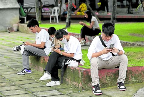 Mataas Ang Ranggo Ng Ph Sa Mga Pag Download Paggamit Ng App