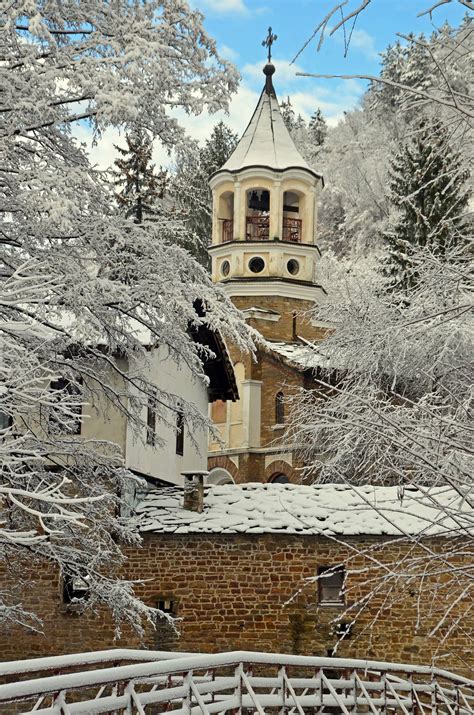 Кръщене в Дряновски манастир „Св Архангел Михаил“ Facebook