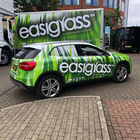Matching Car And Trailer For Easigrass Artificial Grass 💚 Vibrant