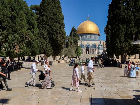Israeli Forces Attack Palestinian Worshippers At Al Aqsa Mosque