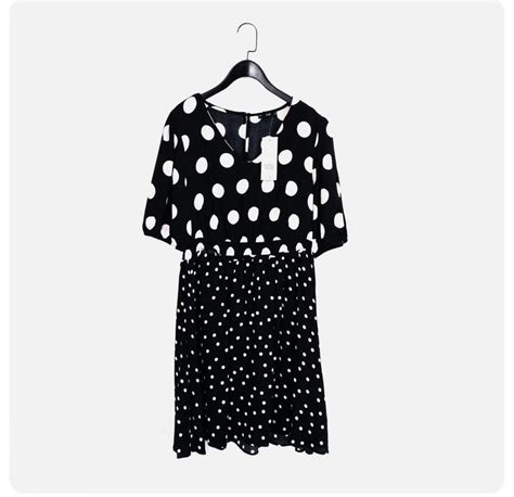 Сукня — ціна 200 грн у каталозі Короткі сукні Купити жіночі речі за доступною ціною на Шафі