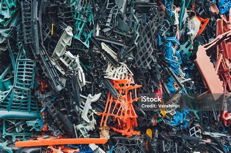 현대 폐기물 유해 처리 공장에서 플라스틱 압착 베일 별도의 가비지 수집 추가 처리를 위해 폐기물의 재활용 및 보관 폐기물의 선별 및 처리를 위한 비즈니스 0명에 대한 스톡