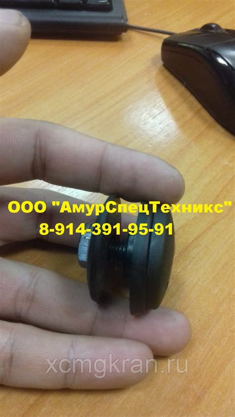 Фиксатор лобового стекла для грейдера-Амурспецтехникс