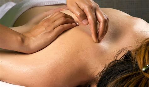 Trigger Point Therapy Understanding And Treating Muscle Knots Trainsmart Australia