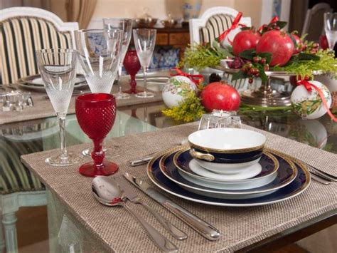 How To Dress The Table For Christmas Celebrations 30 Ideas