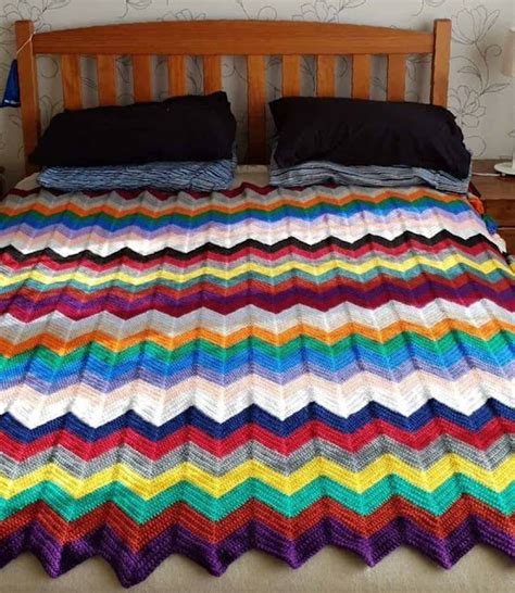 Crochet Queen Zig Zag Blanket