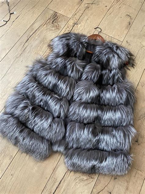 Жилетка чернобурка — ціна 8000 грн у каталозі Жилетки Купити жіночі речі за доступною ціною на