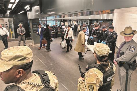 Bez długiej broni w metrze Super Express wiadomości polityka sport