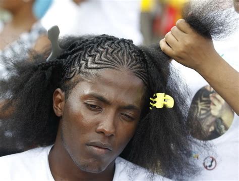 사진 아프로 헤어 스타일 매력적이죠 중앙일보