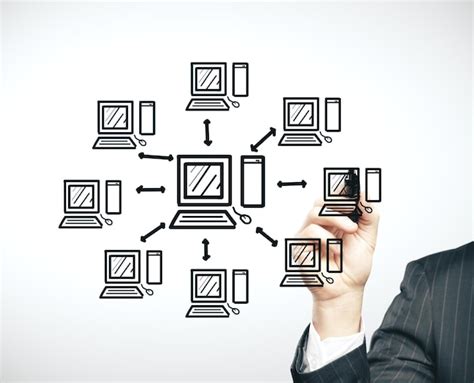 Premium Photo Businessman Drawing Cloud Computing Diagram