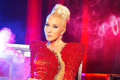 Yuri revela adicción al sexo Lo mío lo mío era el amor ese me gusta me lo traen Video