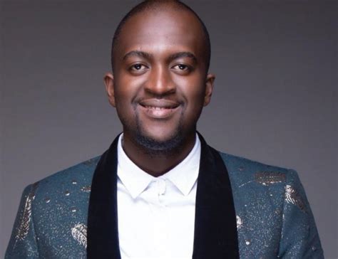 Police Officer Thapelo Molomo Wins Idols Sa Season 18 Bona Magazine