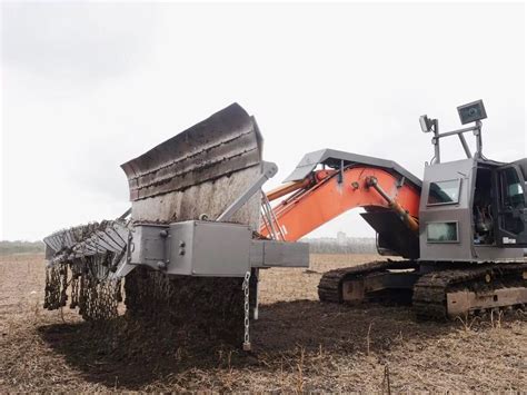 Розробники з Кривого Рогу створили машину для розмінування територій Noworries