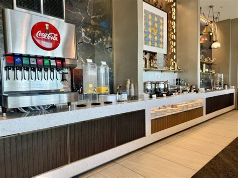 Lounge Review Delta Sky Club® Msy Concourse C The Bulkhead Seat