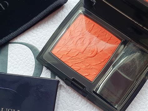 Нереально красивые румяна. Dior Rouge Blush Fall 2021в оттенке 462 ...