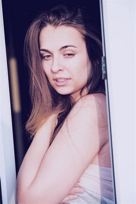 Фотографии на тему «Красивая девушка голая — скачивайте бесплатные изображения высокого