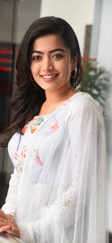 Telugu Actress Hd Wallpapers For Mobile