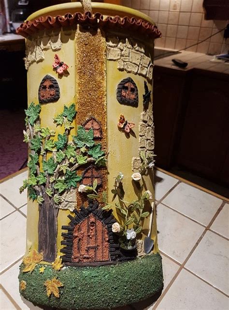 Κεραμιδι με διαφορα στοιχεια απο πηλο Decor Bird Feeders Decoupage