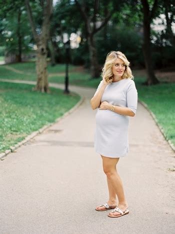 Daphne Oz Feet Aznudefeet