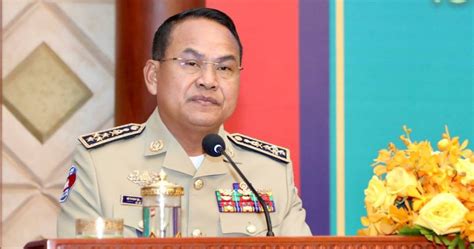 ឯកឧត្តម នាយឧត្តមសេនីយ៍ ស ថេត ណែនាំក្រុមហ៊ុនផ្ដល់សេវា និងសហគ្រាស