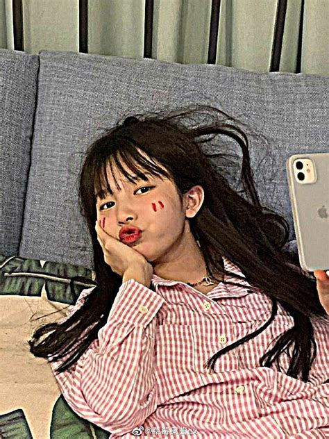 ปักพินโดย Wachiraporn Visitsilp ใน การบันทึกอย่างรวดเร็ว ผู้หญิงน่ารัก การถ่ายภาพผู้หญิง ภาพ