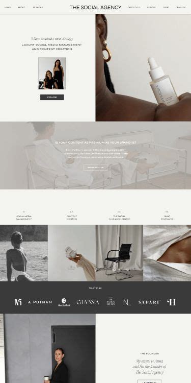 Minimalistic Custom Showit Website For Socil Media Management Agency