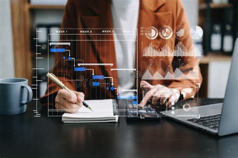 Gerenciador De Projeto Manual Do Empresário Trabalhando E Atualizando Tarefas E Agendando