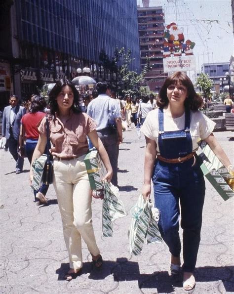 Mesmerizing Street Portraits From 1980s Mexico Are A Surreal Glimpse Of