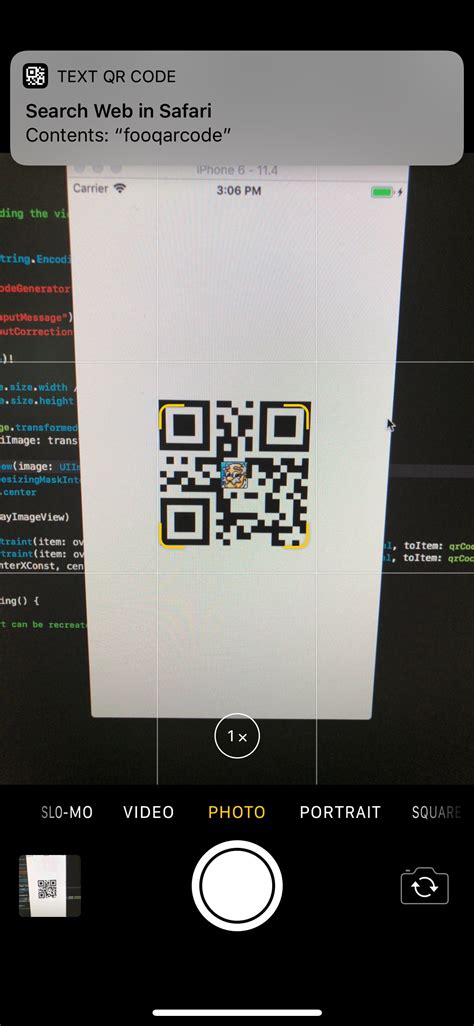 Uikit Overlay Image In The Middle Of Qr Code Ios Stack Overflow