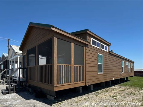 Recreational Resort Cottages Platinum Cottages Hud Single Sections