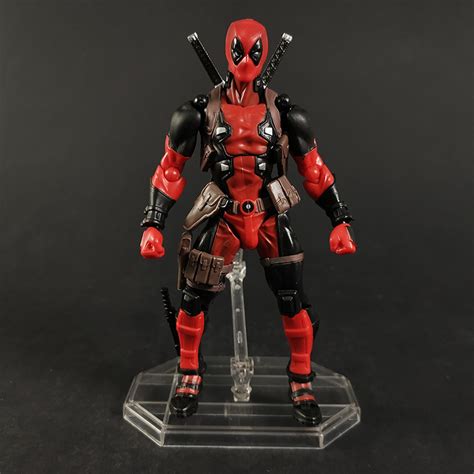 Action Figure Deadpool Revoltech Amazing Yamaguchi Marvel