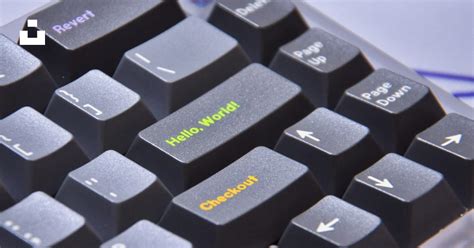 Black And Yellow Computer Keyboard Photo Free 中国 Image On Unsplash