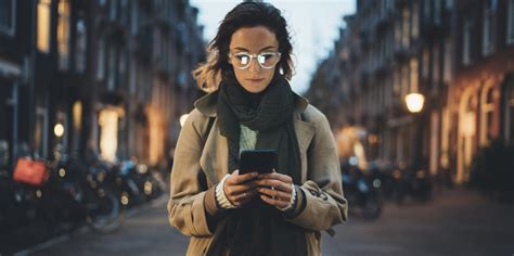 Things You Do On Social Media That Ruin Your Reputation YourTango