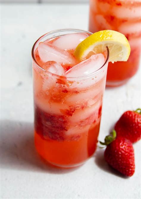 Simple Strawberry And Lemon Mocktail • Daisybeet