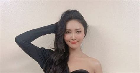 보디슈트망사스타킹화사 클래스가 다른 힙한 매력