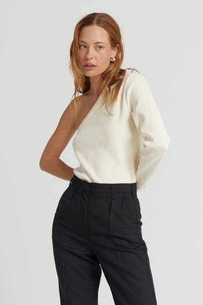 Knitwear– Almina Concept