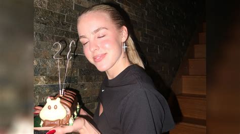 Team Gb Star Keely Hodgkinson Celebrates 23rd Birthday With Colin The Caterpillar Cake After