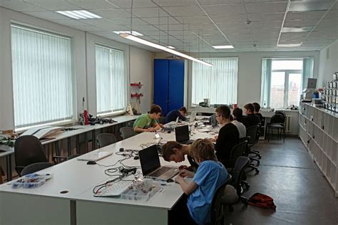 Студенты СПбГУ провели смену Программирование микроконтроллеров Arduino для начинающих в