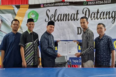 Universitas Bsi Kampus Ciputat Teken Mou Dengan Smk Yapia Republika