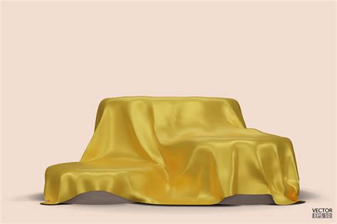 연단은 베이지색 배경에 격리된 노란색 실크 조각으로 덮여 있습니다 노란색 천으로 덮인 현실적인 상자 제품 화장품 프리젠테이션을 위한 연단 창조적 인 모형 3d 벡터