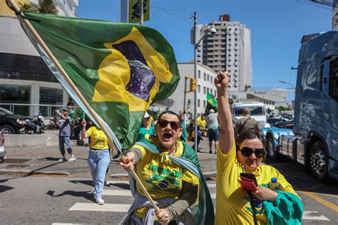 ‘브라질의 트럼프 보우소나루 지지자들 ‘軍개입 요구하며 불복시위